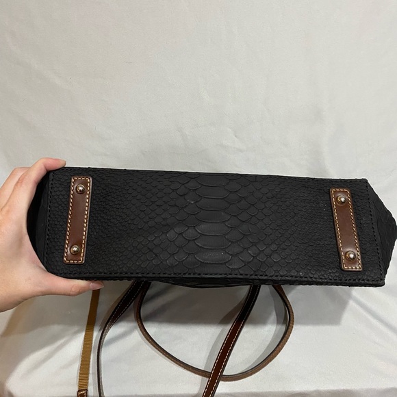 Dooney & Bourke | Bags | Dooney Bourke Black Snake Skin Tote Purse ...
